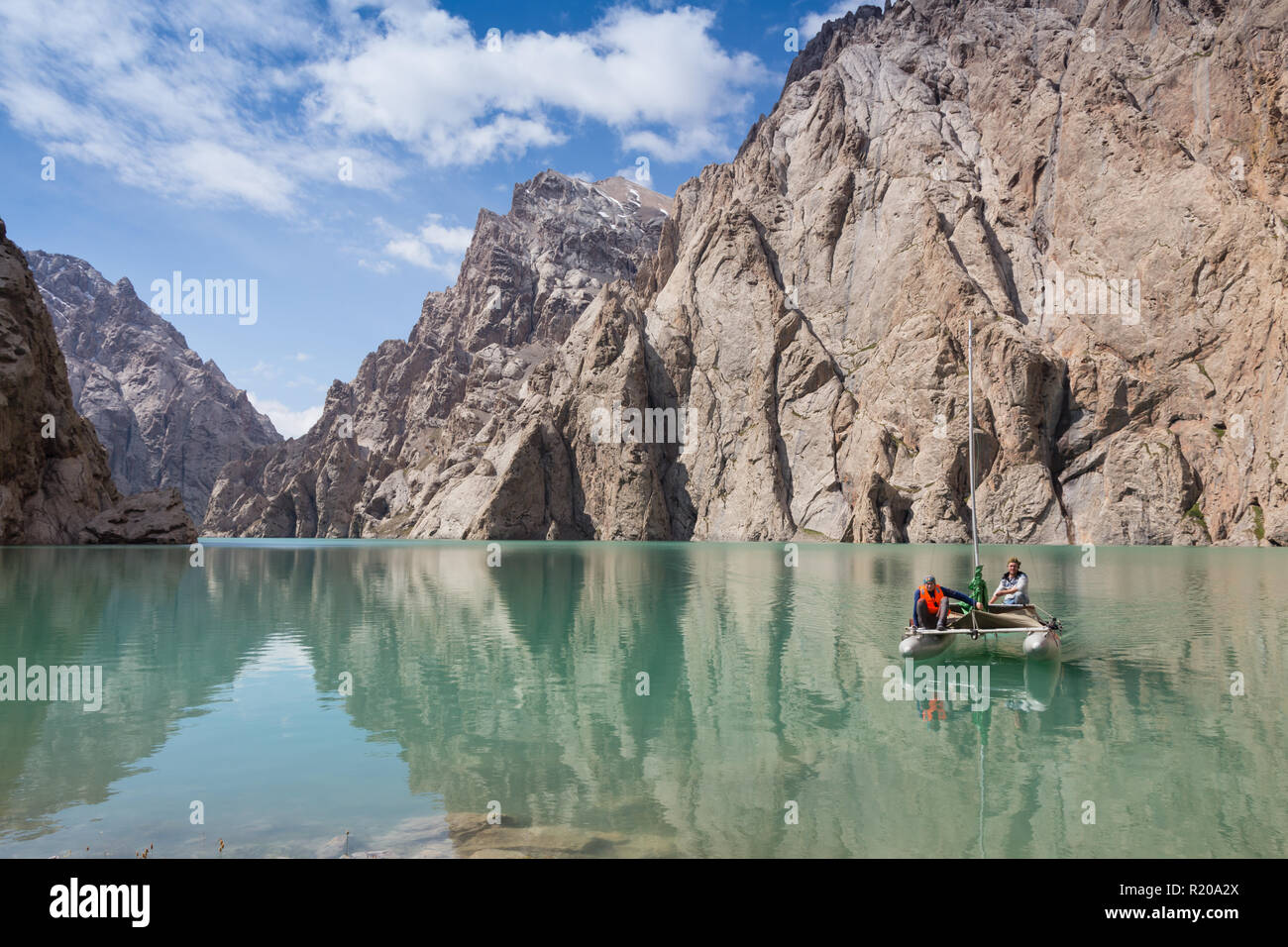 Boat sunset small yacht hi-res stock photography and images - Alamy