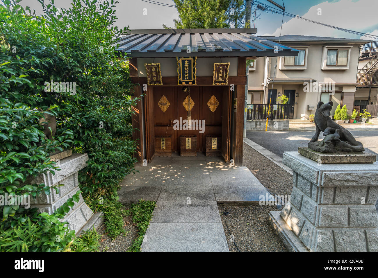 Tokyo, Japan - August 03, 2018 : Main Hall of Shusse Inari Jinja ...