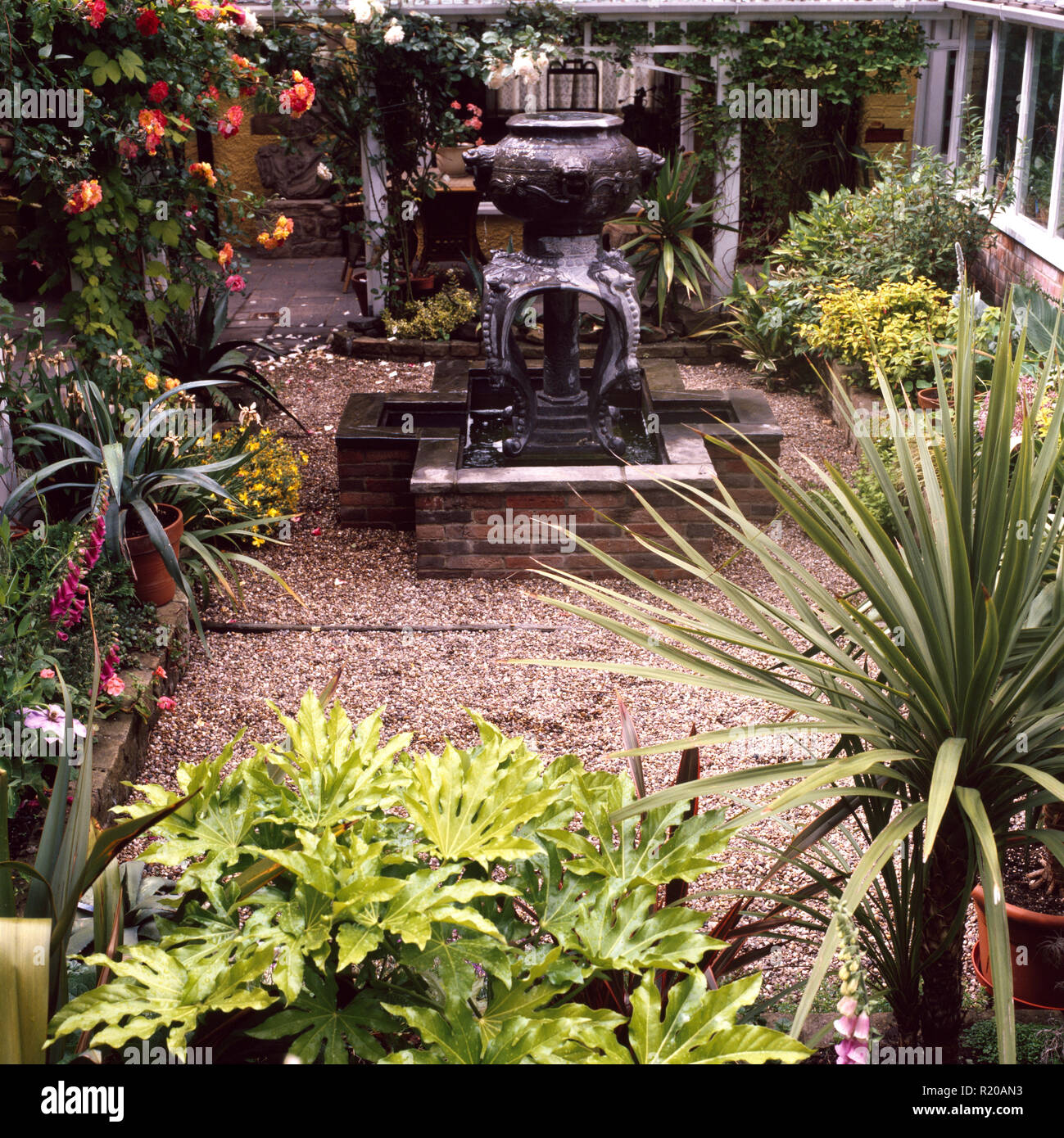 Large Courtyard Keep It Simple This Summer And Stay At Courtyard NY