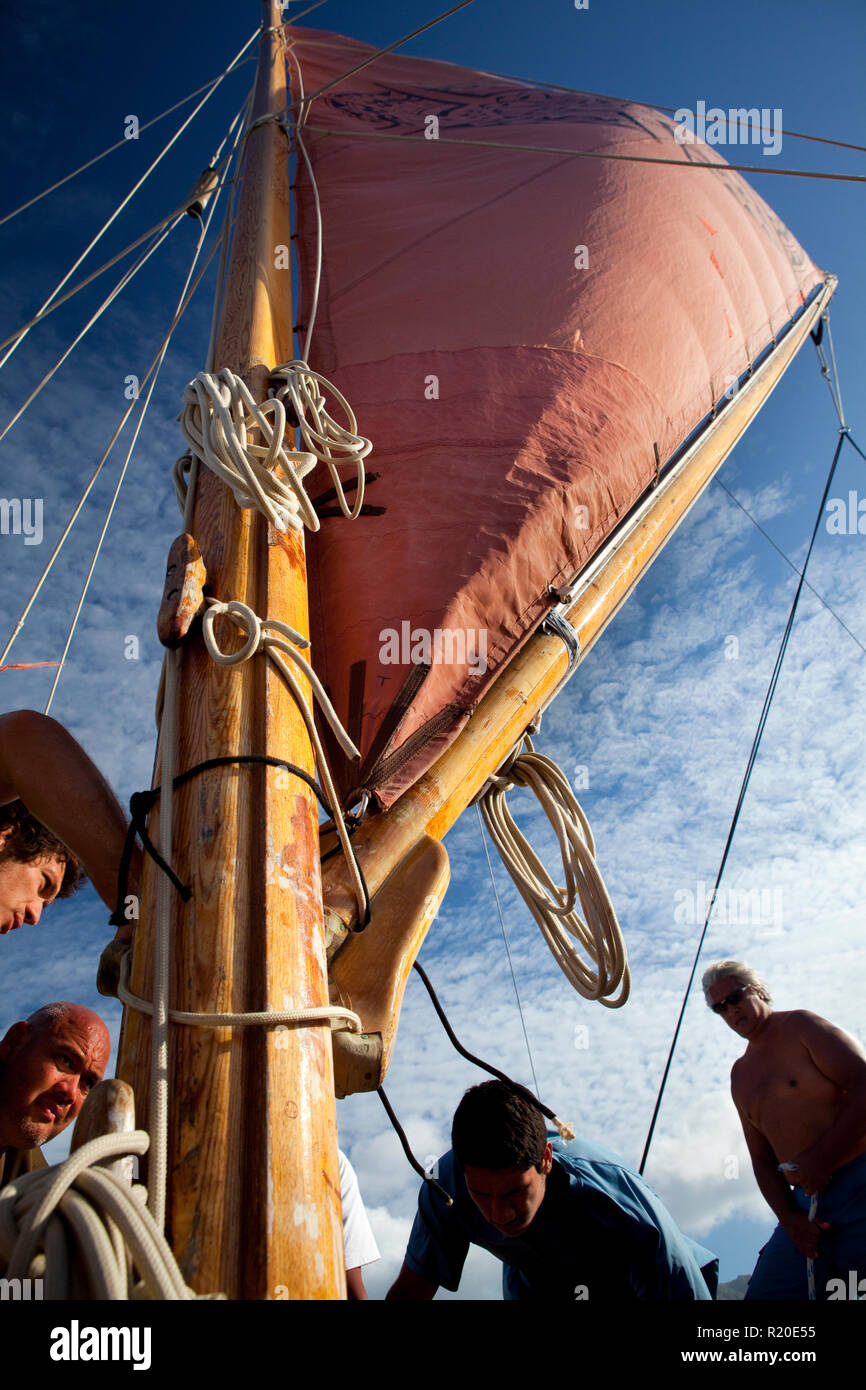 Full sails on the Marumaru Atua, a 22-metre modern 'vaka' built in the ...