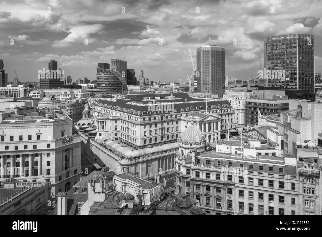 Rooftop skyline view of the Bank of England, Threadneedle Street, City ...