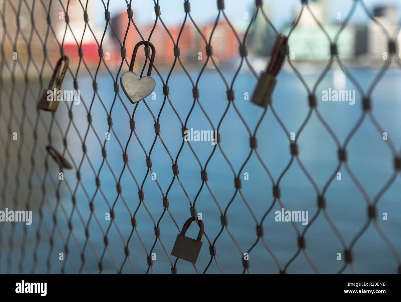 Bridge lock hi-res stock photography and images - Alamy