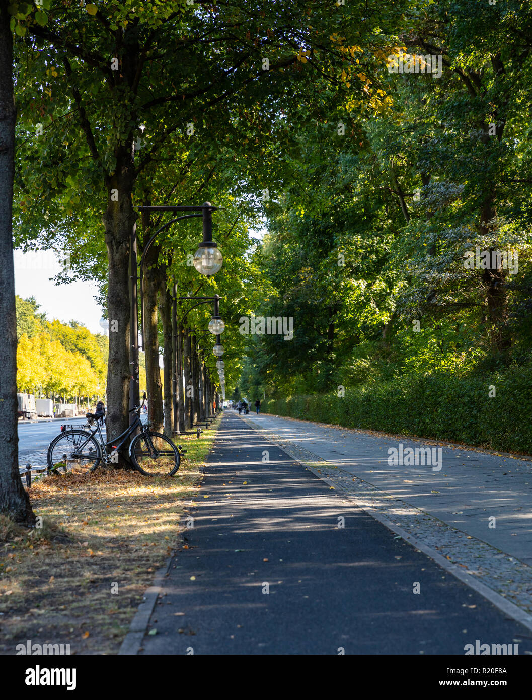 Parked in bike lane hi-res stock photography and images - Alamy