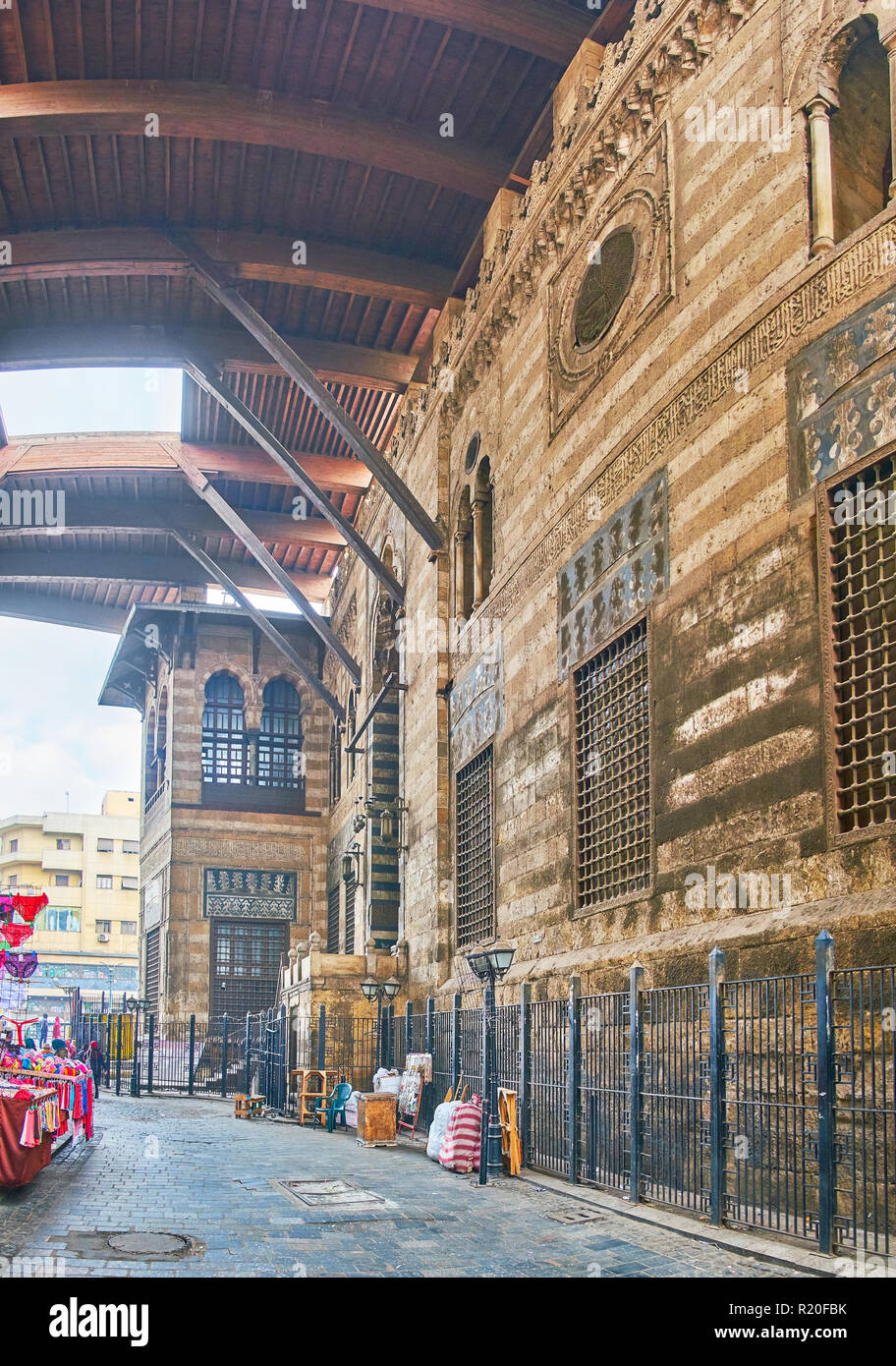 Traditional architecture islamic quarter cairo hi-res stock photography ...
