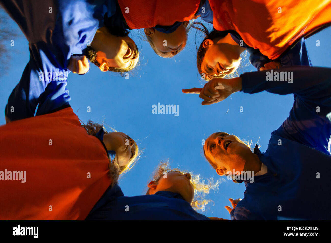 Team listening hi-res stock photography and images - Alamy