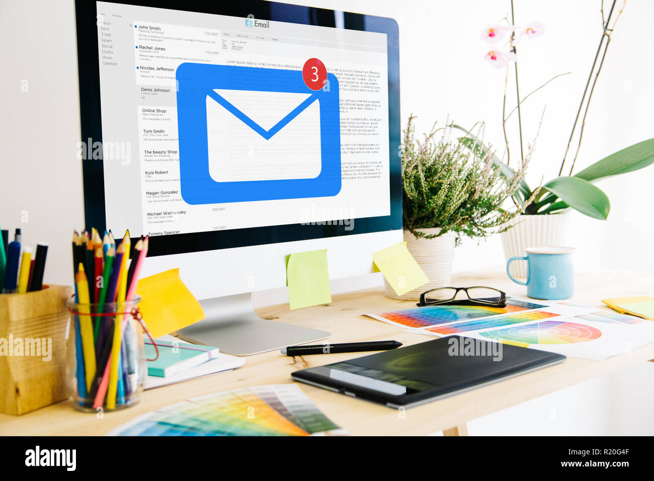 Receiving inbox hi-res stock photography and images - Alamy