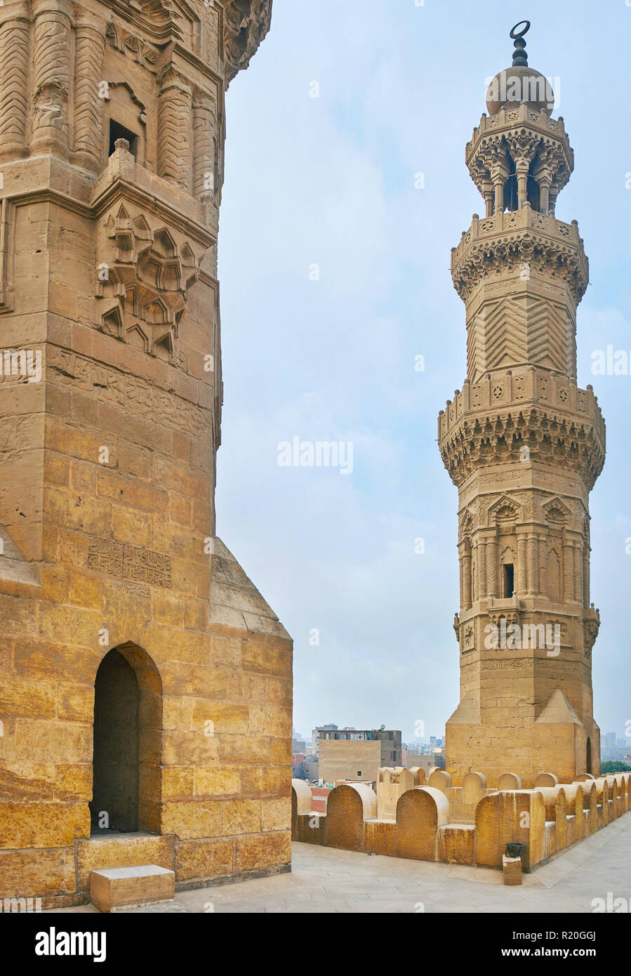 Traditional architecture islamic quarter cairo hi-res stock photography ...