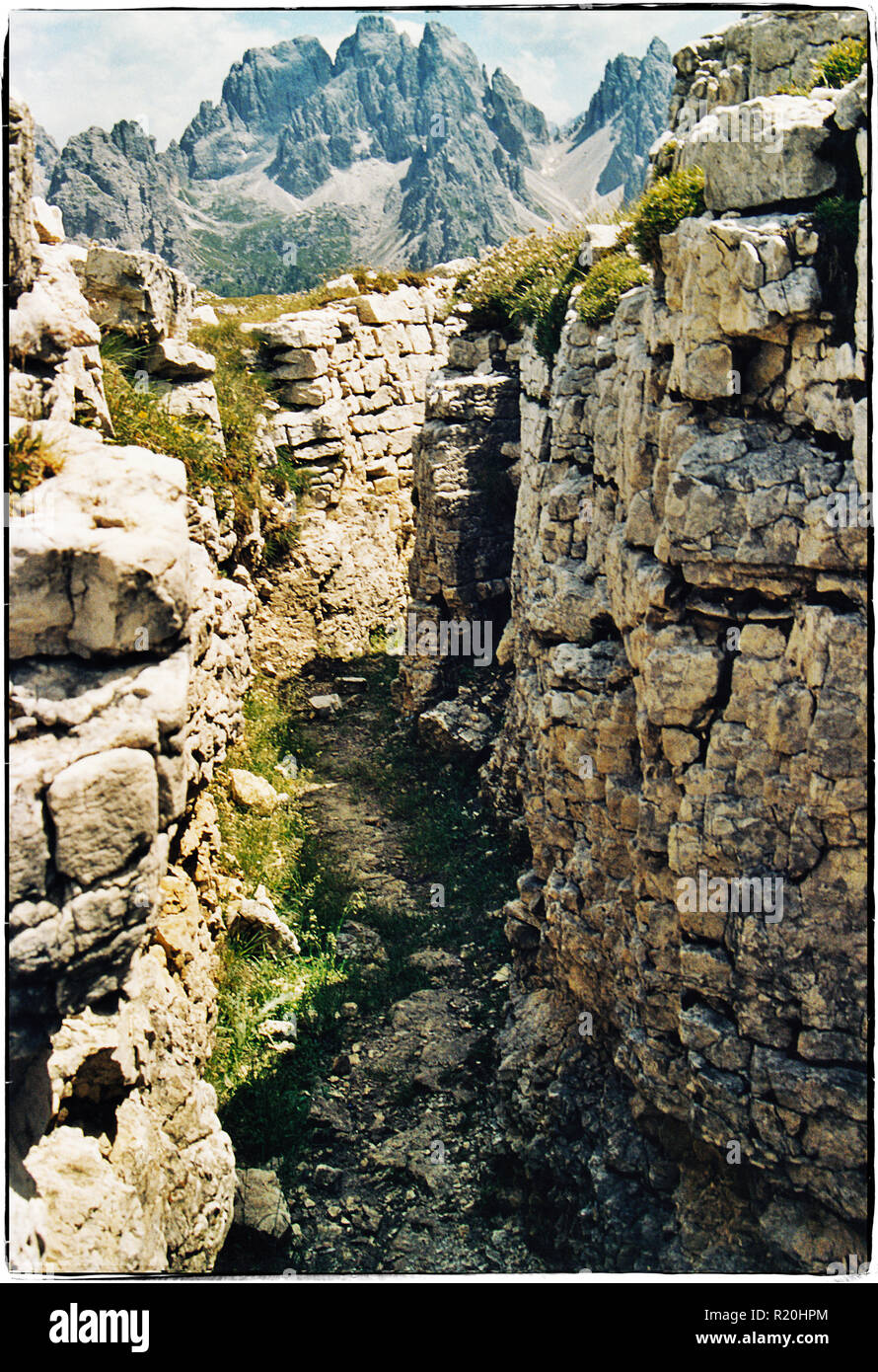 Dolomiti Italy 1915 1918 war Monte Piana italian trenches Stock Photo ...