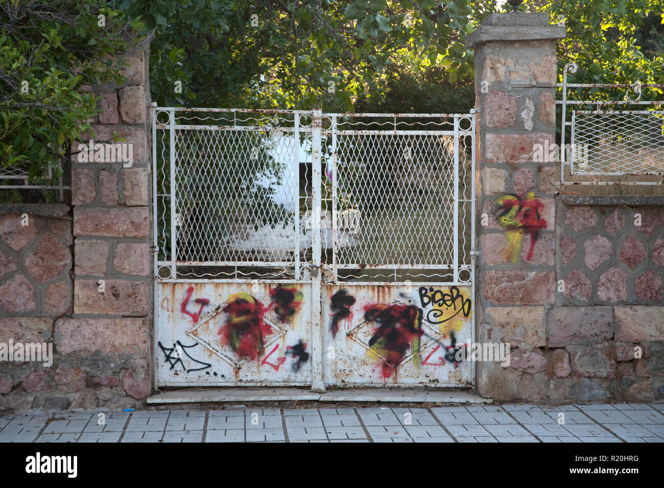 Graffiti gate hi-res stock photography and images - Alamy