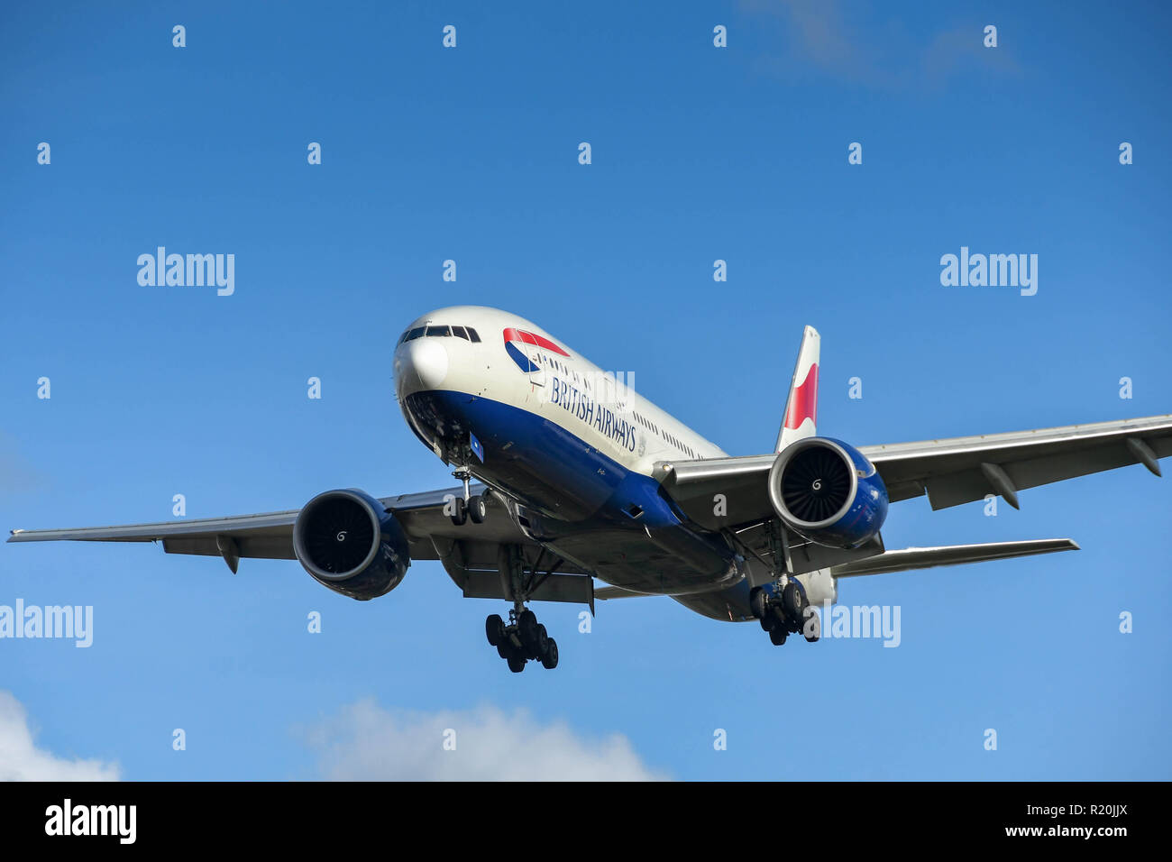 Ba boeing 777 landing hi-res stock photography and images - Alamy