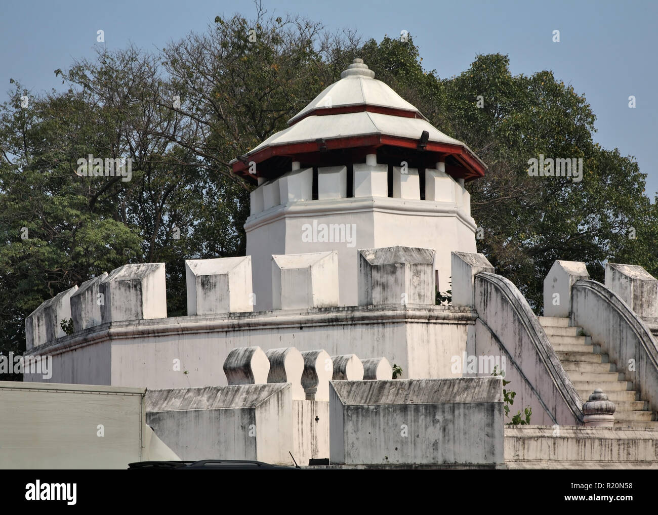 Fort Pom Mahakan in Bangkok. Kingdom of Thailand Stock Photo - Alamy