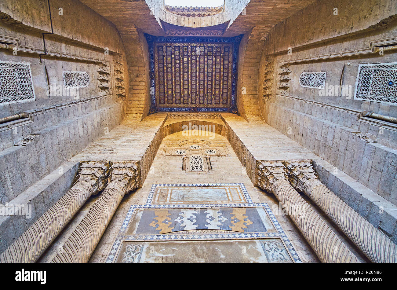 CAIRO, EGYPT - DECEMBER 21, 2017: Decorative elements of entrance ...