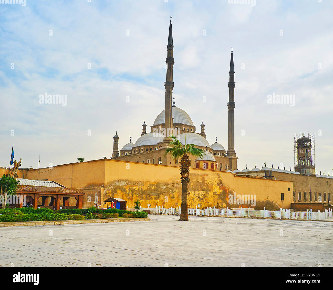 Egypt alabaster shop hi-res stock photography and images - Alamy