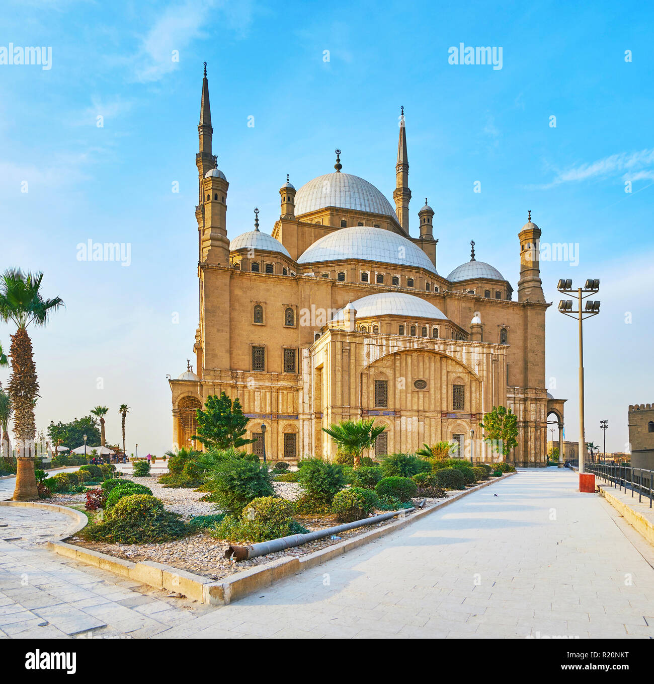 The stunning Alabaster (Muhammad Ali) Mosque of Saladin Citadel is ...