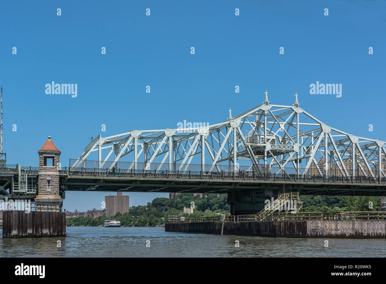 University Heights Bridge over the Harlem River, Manhattan, NYC Stock ...