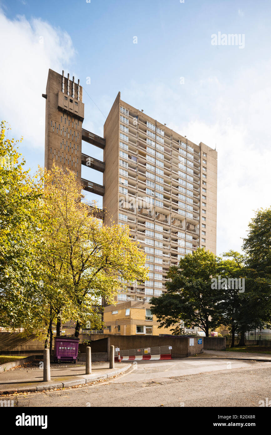 Exterior of The Balfron Tower, Poplar, London, UK Stock Photo - Alamy