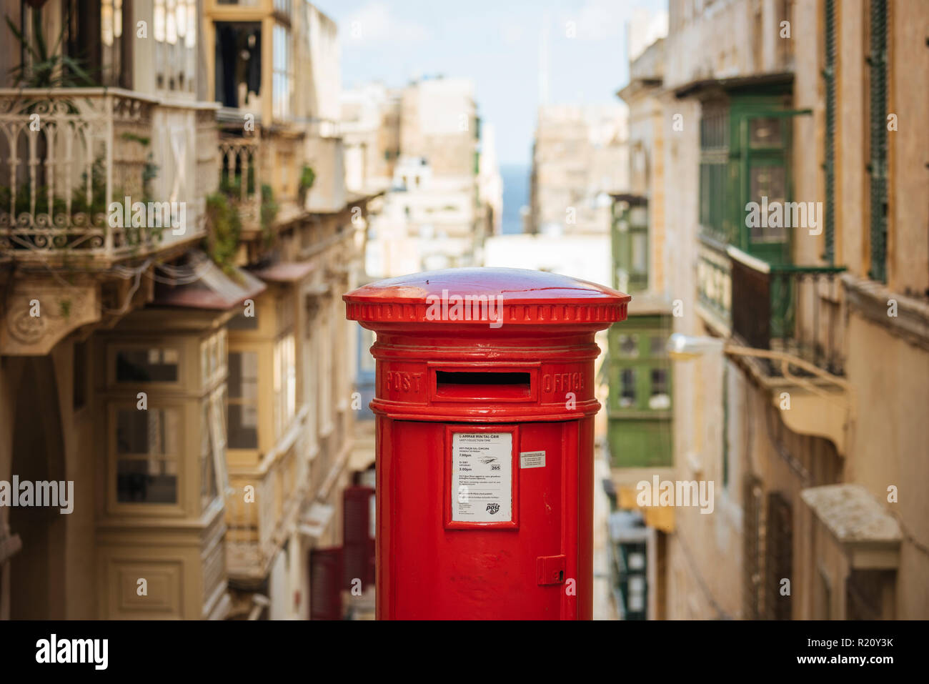 Red cities hi-res stock photography and images - Alamy