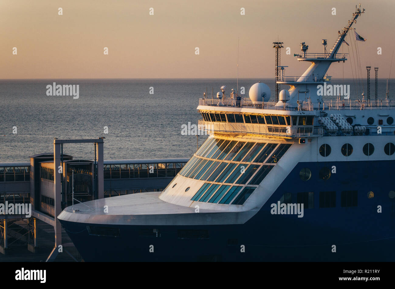 Side view ship deck windows hi-res stock photography and images - Alamy