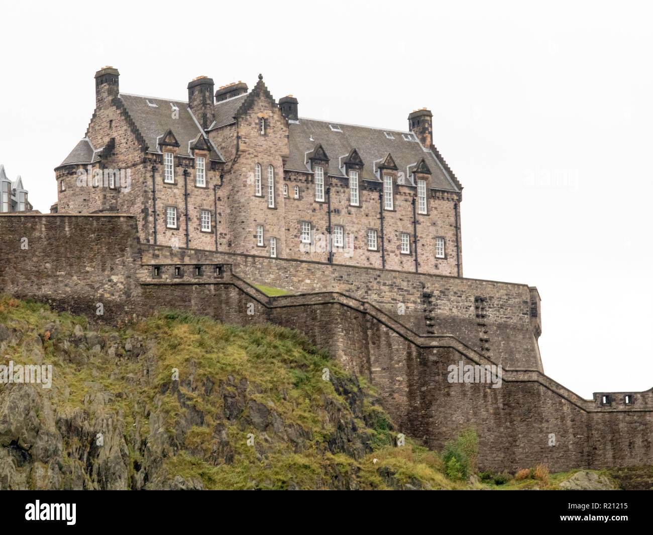 Edinburgh castle landscape hi-res stock photography and images - Alamy