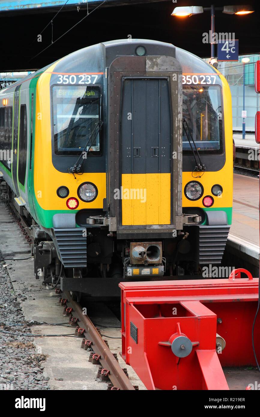 Birmingham international railway hi-res stock photography and images ...