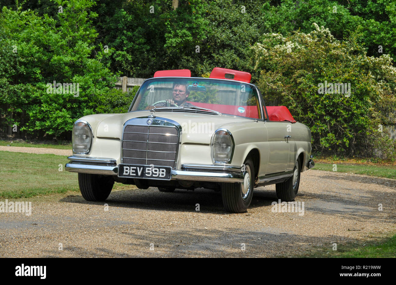 1964 Mercedes Benz 220 SE convertible classic German luxury car Stock ...