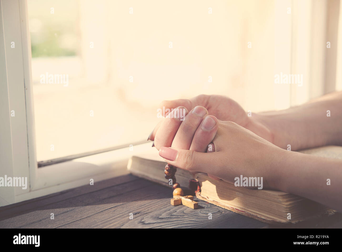 Hands couple cross hi-res stock photography and images - Alamy