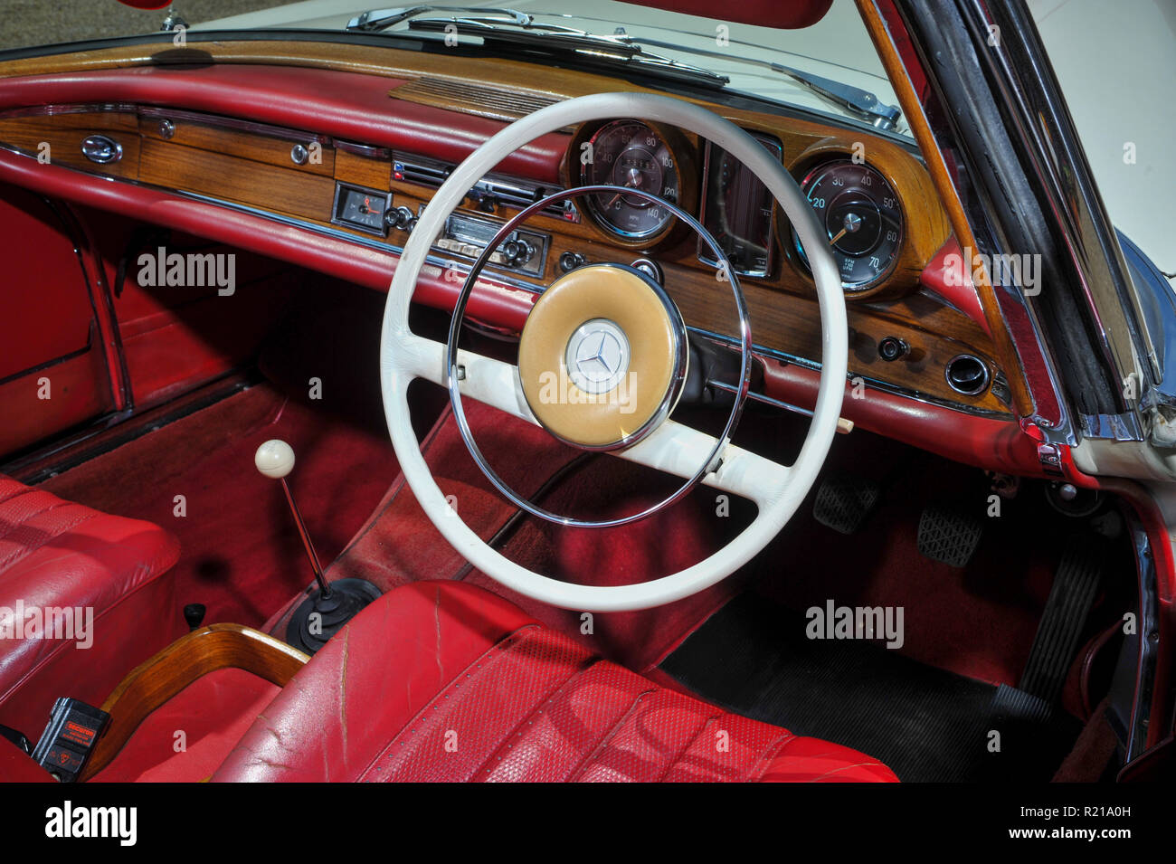 1964 Mercedes Benz 220 SE convertible classic German luxury car Stock ...