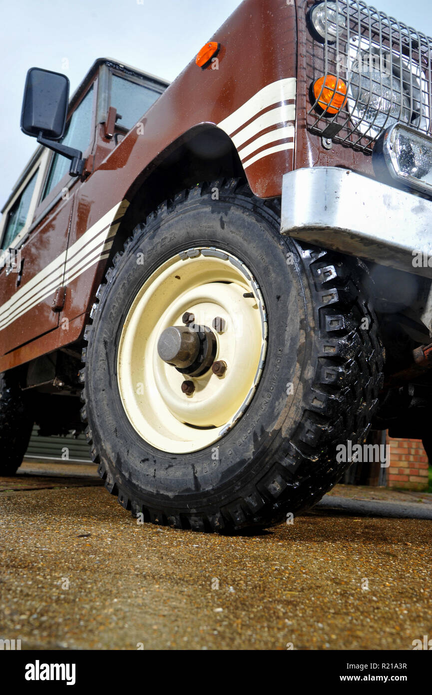 Land rover series 3 station wagon hi-res stock photography and images ...