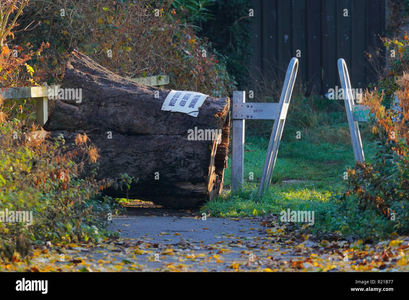 Barricade footpath barricade hi-res stock photography and images - Alamy