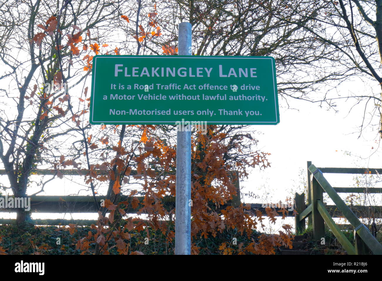 Prohibition sign no vehicles hi-res stock photography and images - Alamy