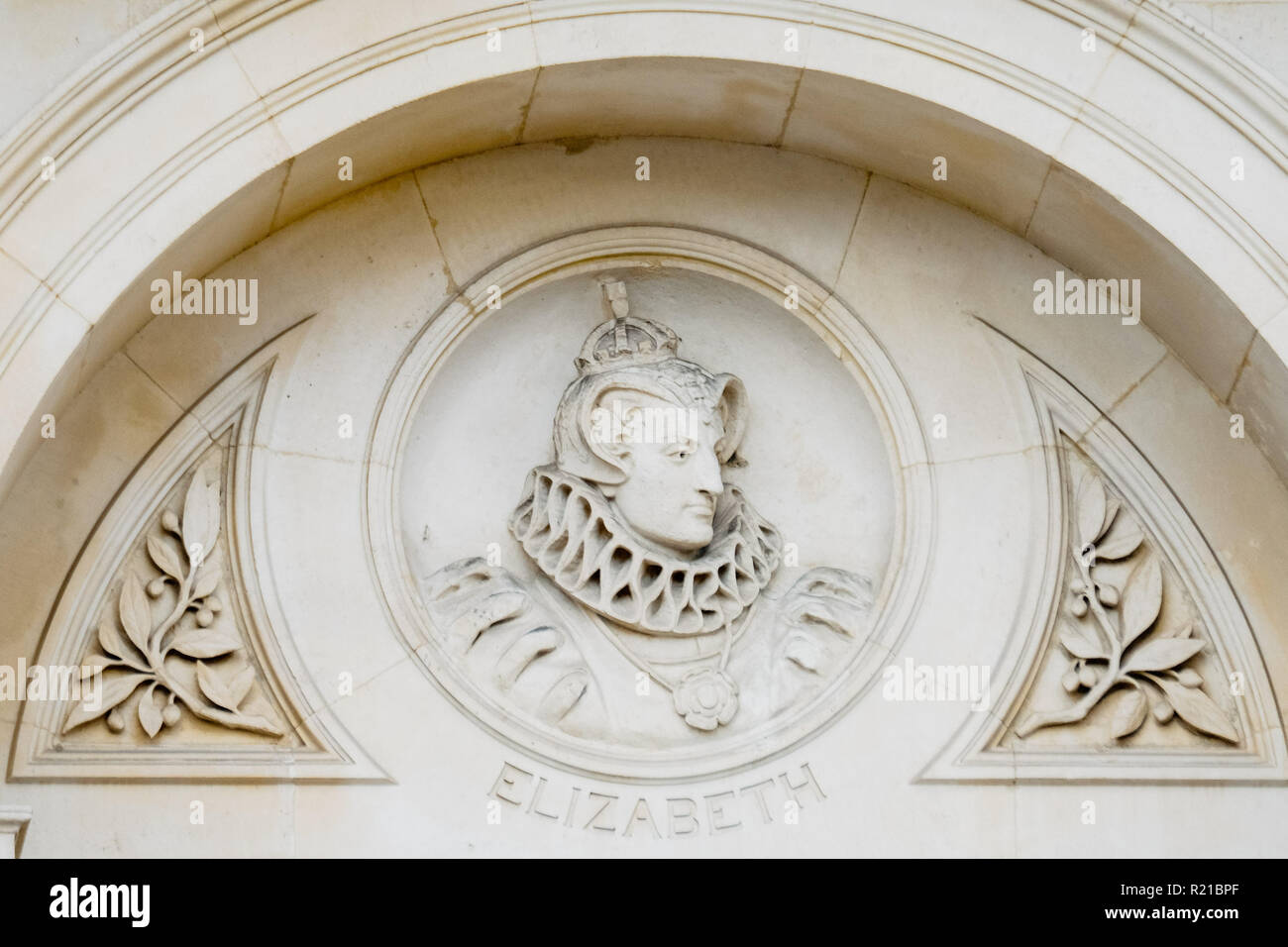 Decoration bust of Queen Elizabeth on the Foreign & Commonwealth Office ...