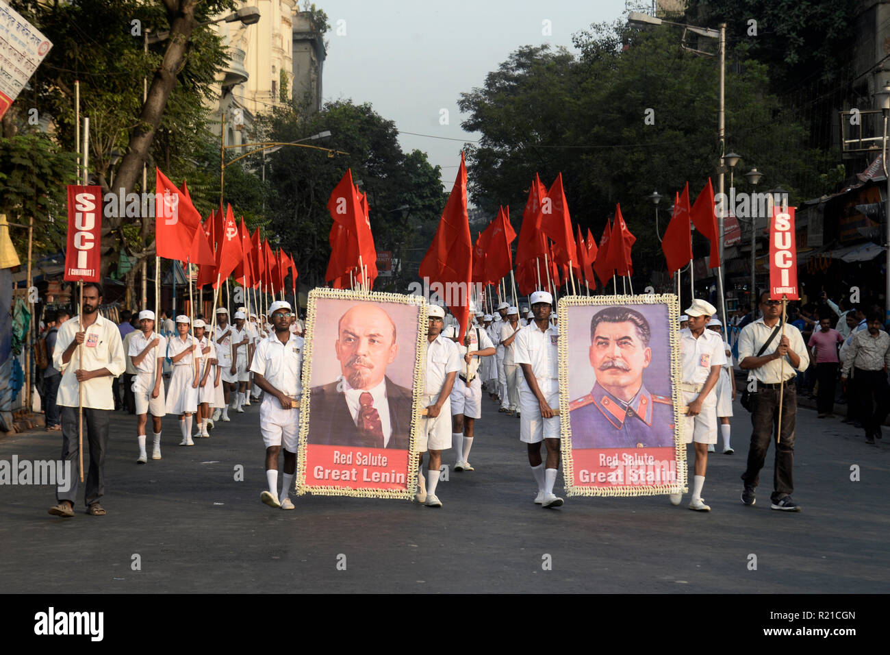 Kolkata, India. 15th Nov, 2018. Activist of Socialist Unity Centre of India (Communist) or SUCI ...