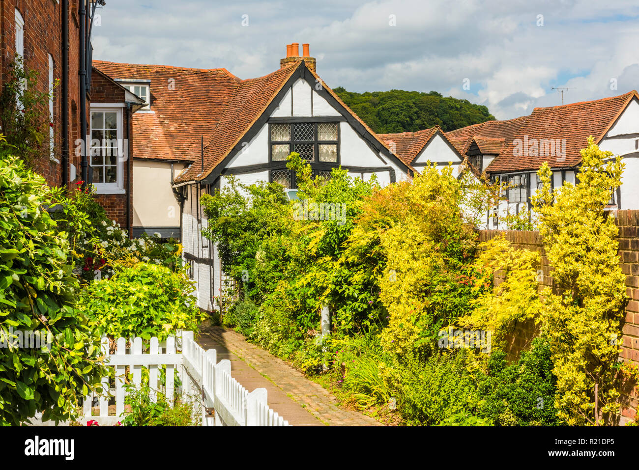 Timber framed historic buildings hi-res stock photography and images ...