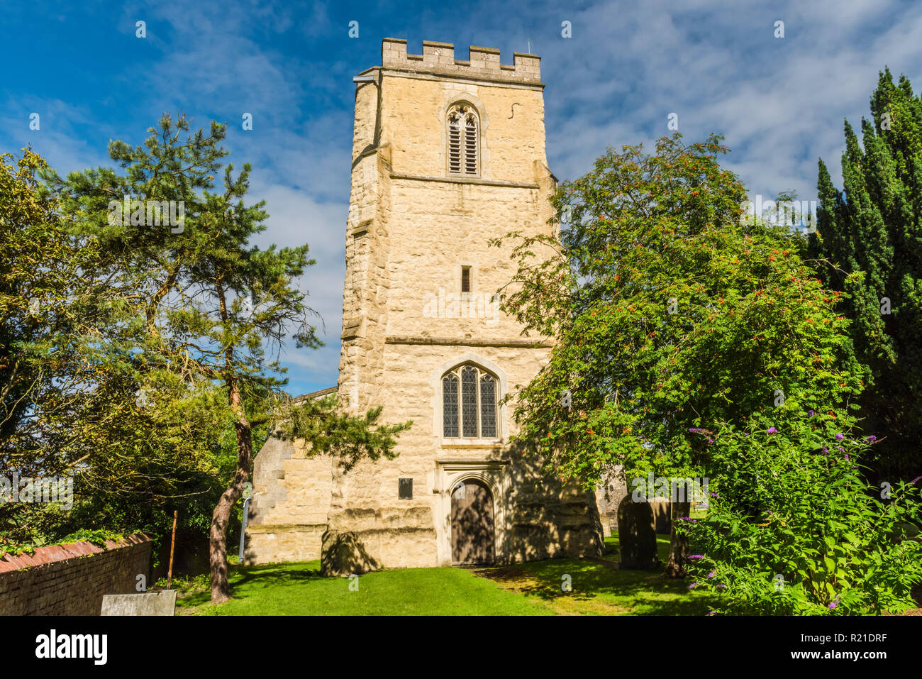 English medieval church hi-res stock photography and images - Alamy
