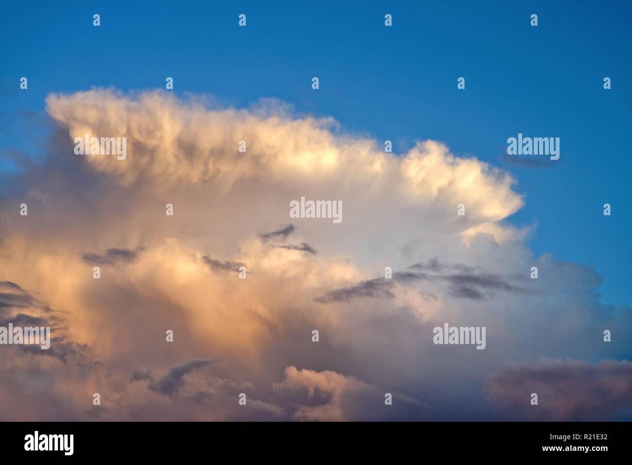 Rising altitude hi-res stock photography and images - Alamy