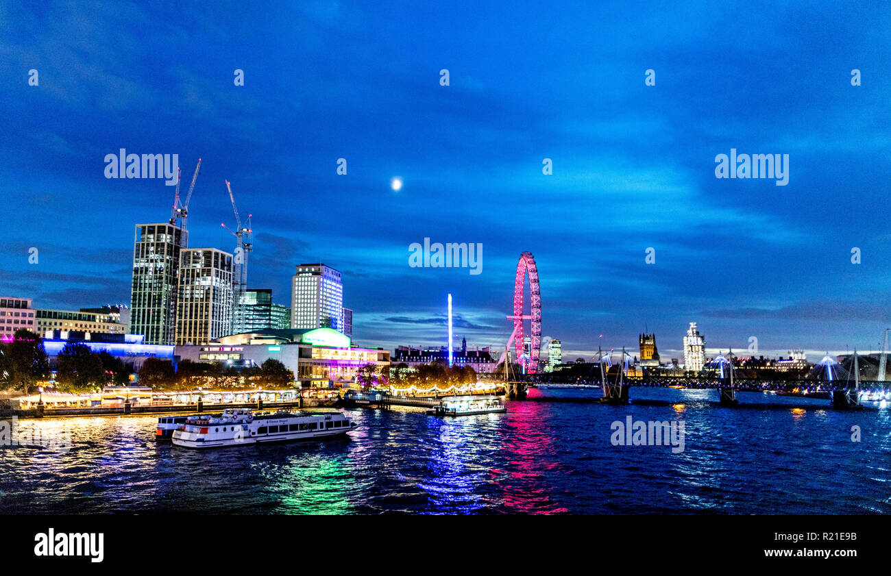 London night tours hi-res stock photography and images - Alamy