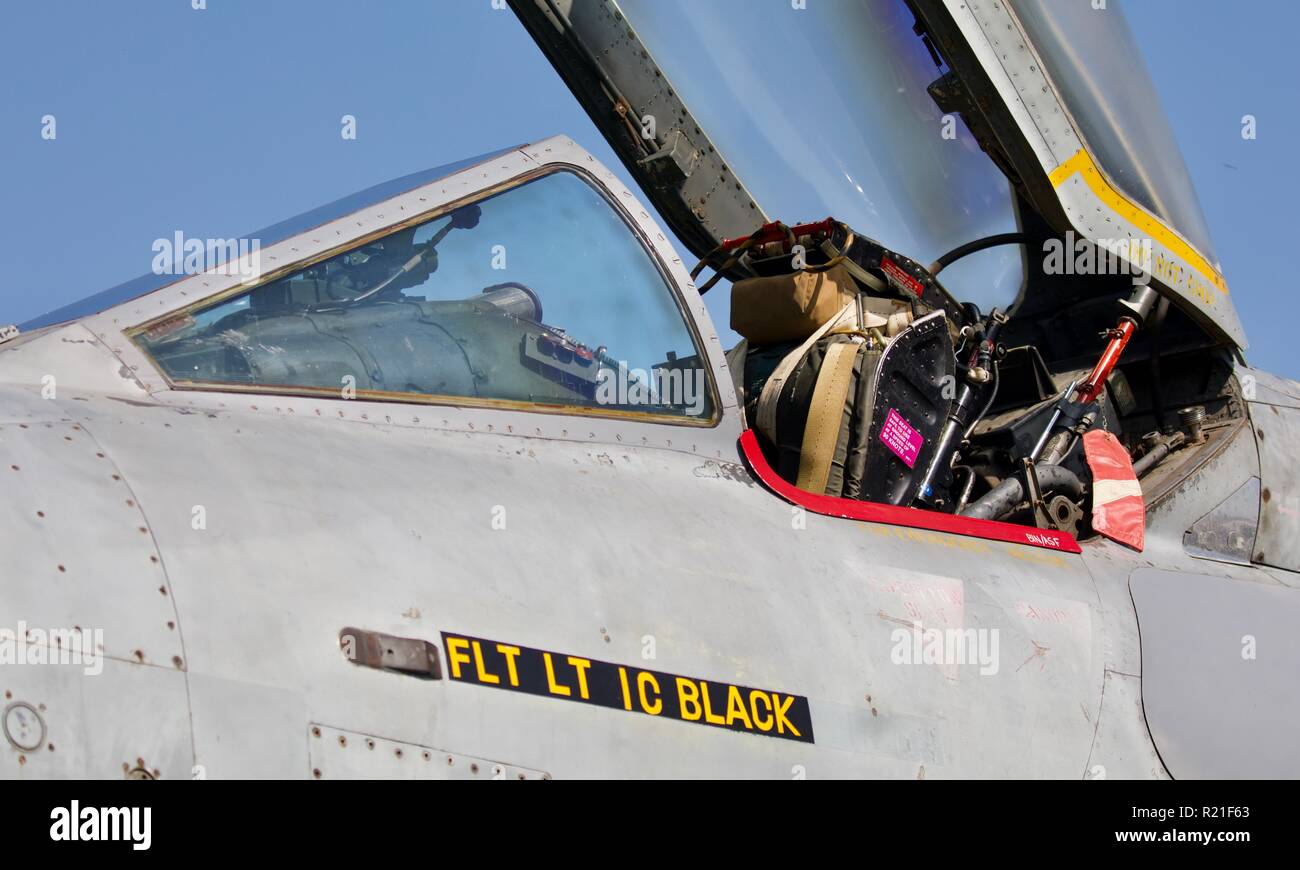 English electric lightning jet hi-res stock photography and images - Alamy