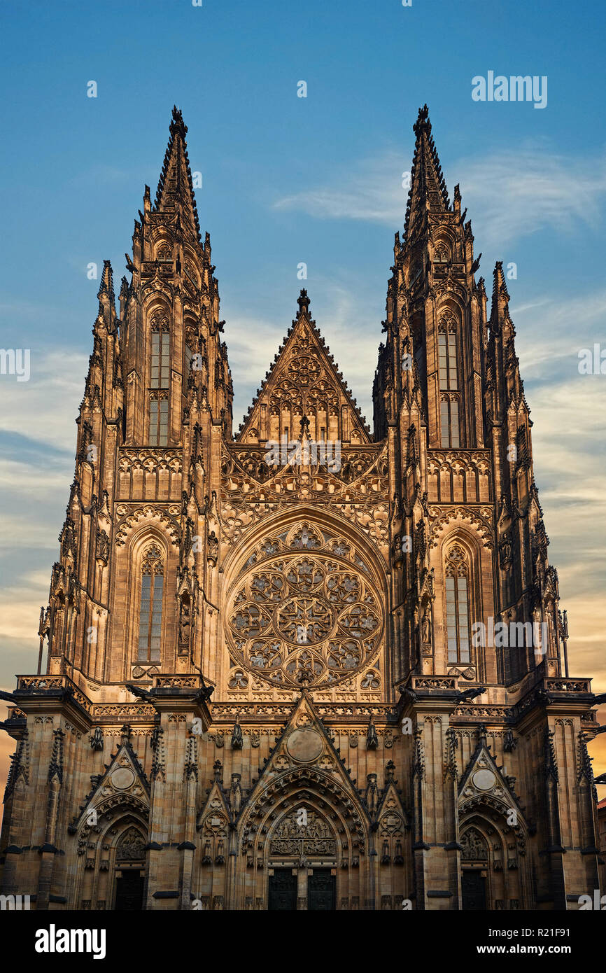 Front view of the Prague Castle at Sunset - Czech republic. Main ...