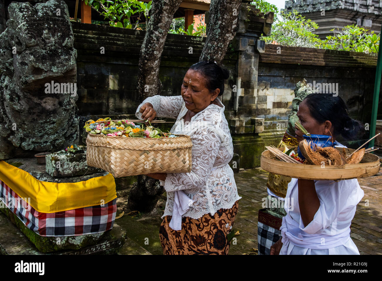 Indigenous inhabitants hi-res stock photography and images - Alamy