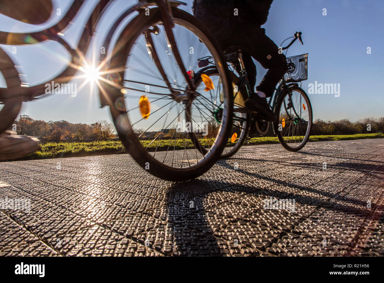 First solar cycle path in Germany, in Erftstadt, a 90 meter long test ...