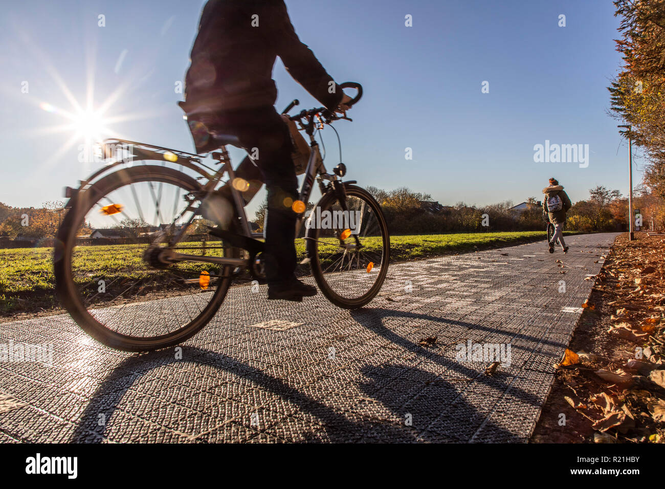 First solar cycle path in Germany, in Erftstadt, a 90 meter long test ...