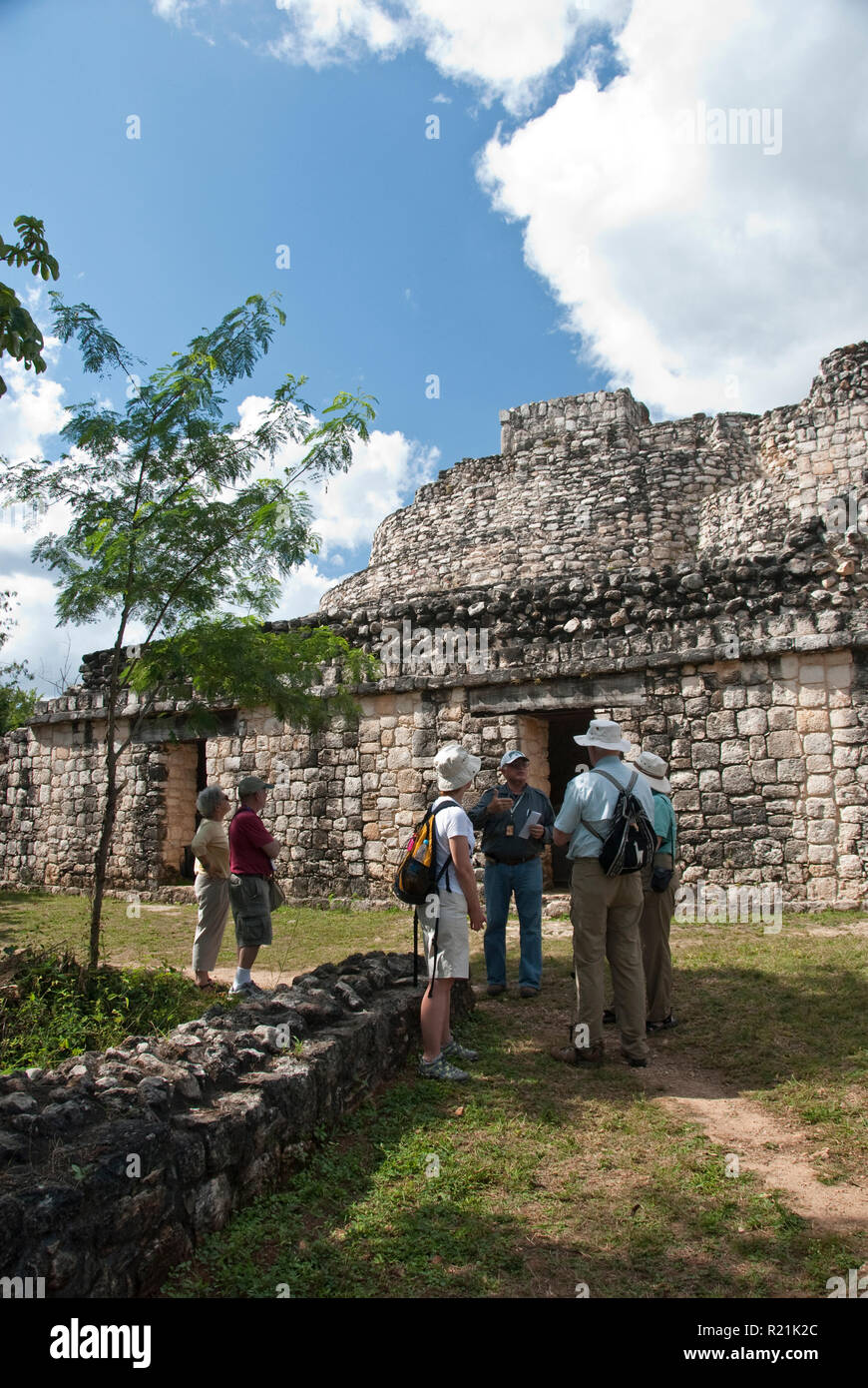 Mayan guide hi-res stock photography and images - Alamy