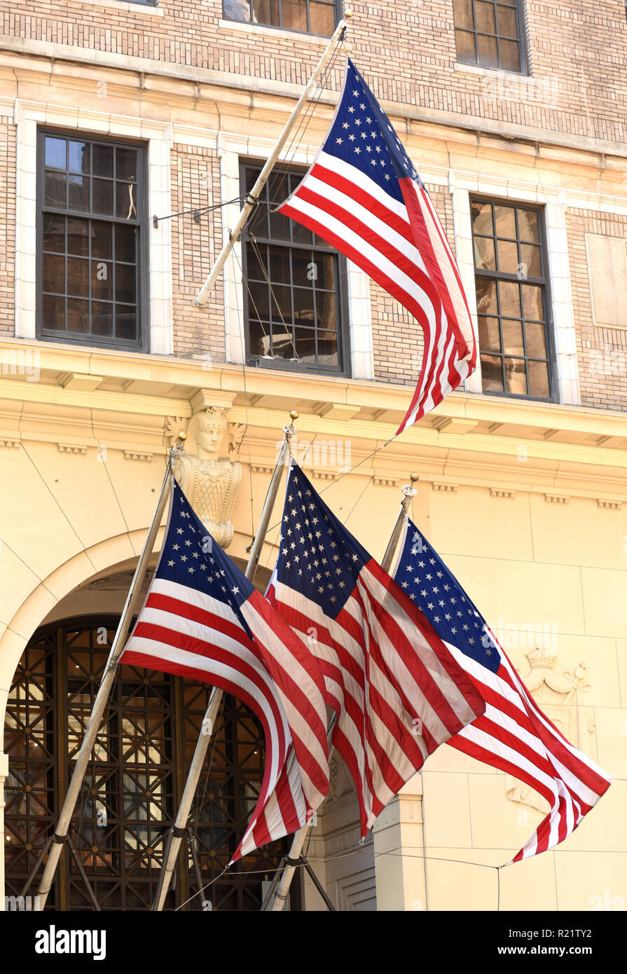 American flag office buildings hi-res stock photography and images - Alamy