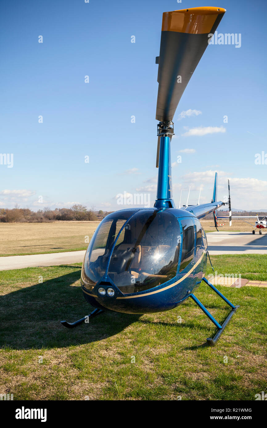 Helicopter windscreen hi-res stock photography and images - Alamy