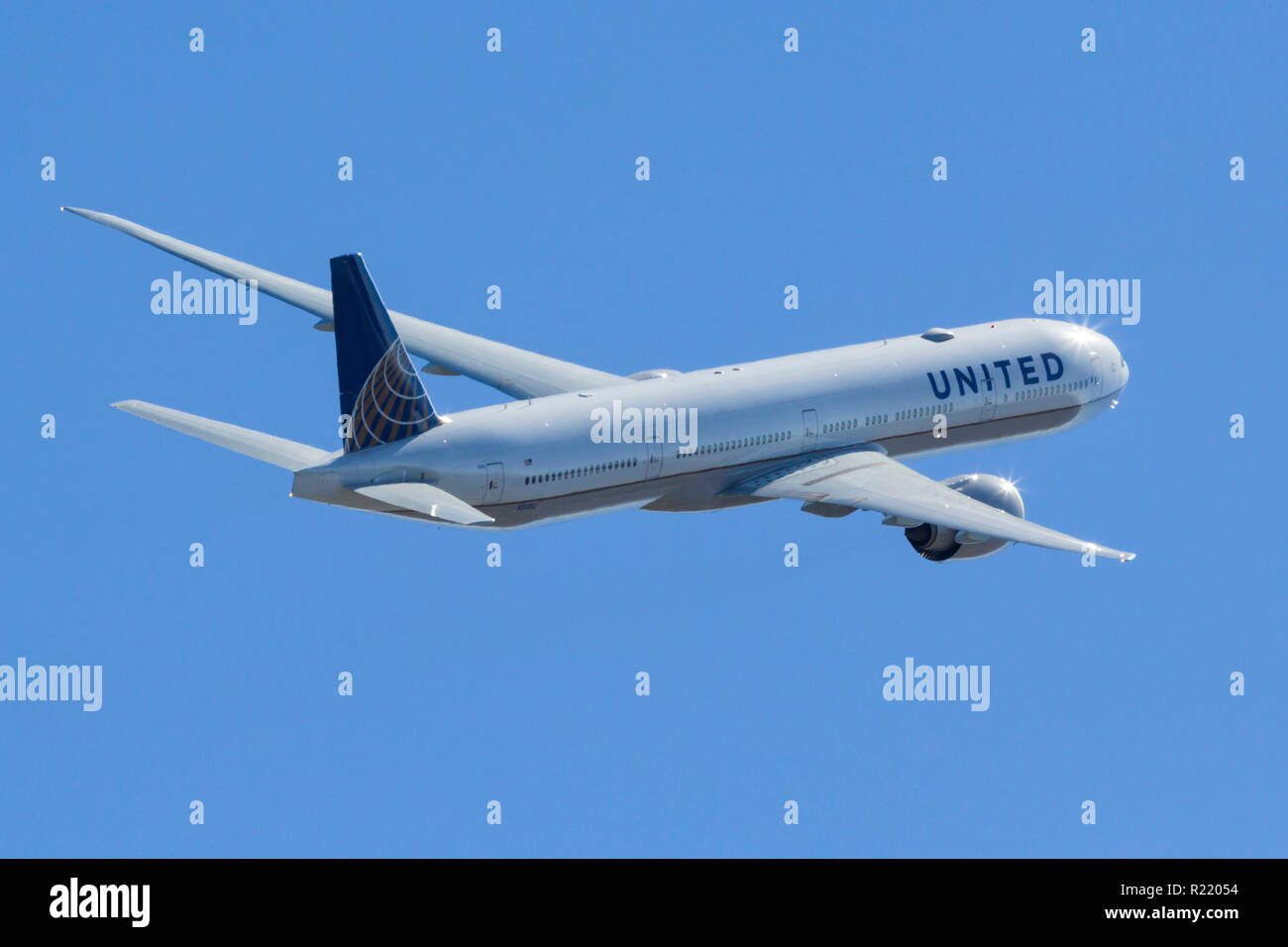Boeing 777-300 (N2135U) in United Airlines livery in flight. N2135U was ...
