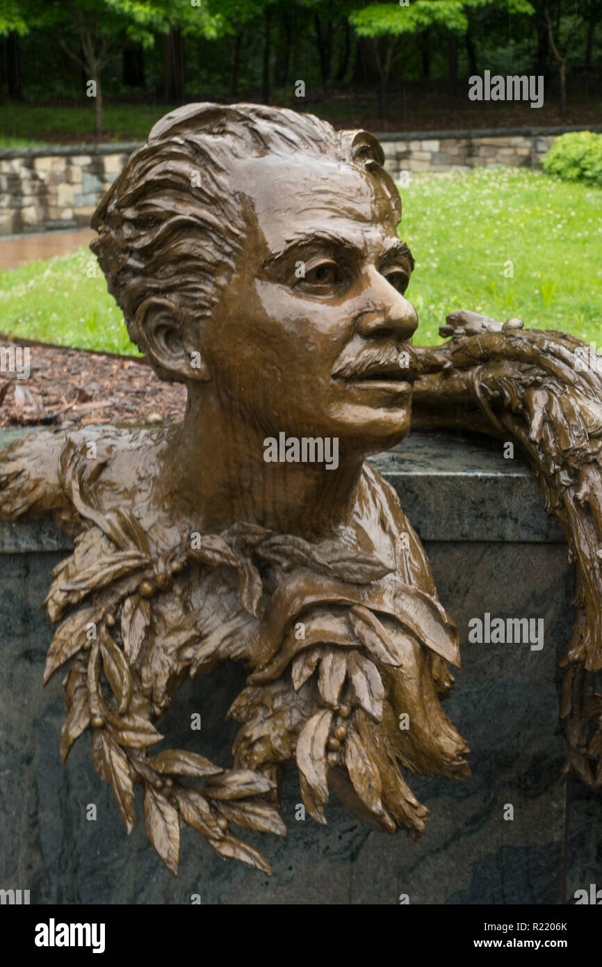 Kahlil Gibran sculpture garden Washington DC Stock Photo - Alamy