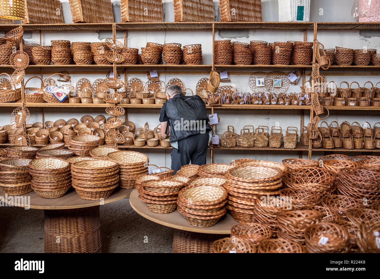 Basket weaving in camacha madeira hi-res stock photography and images ...