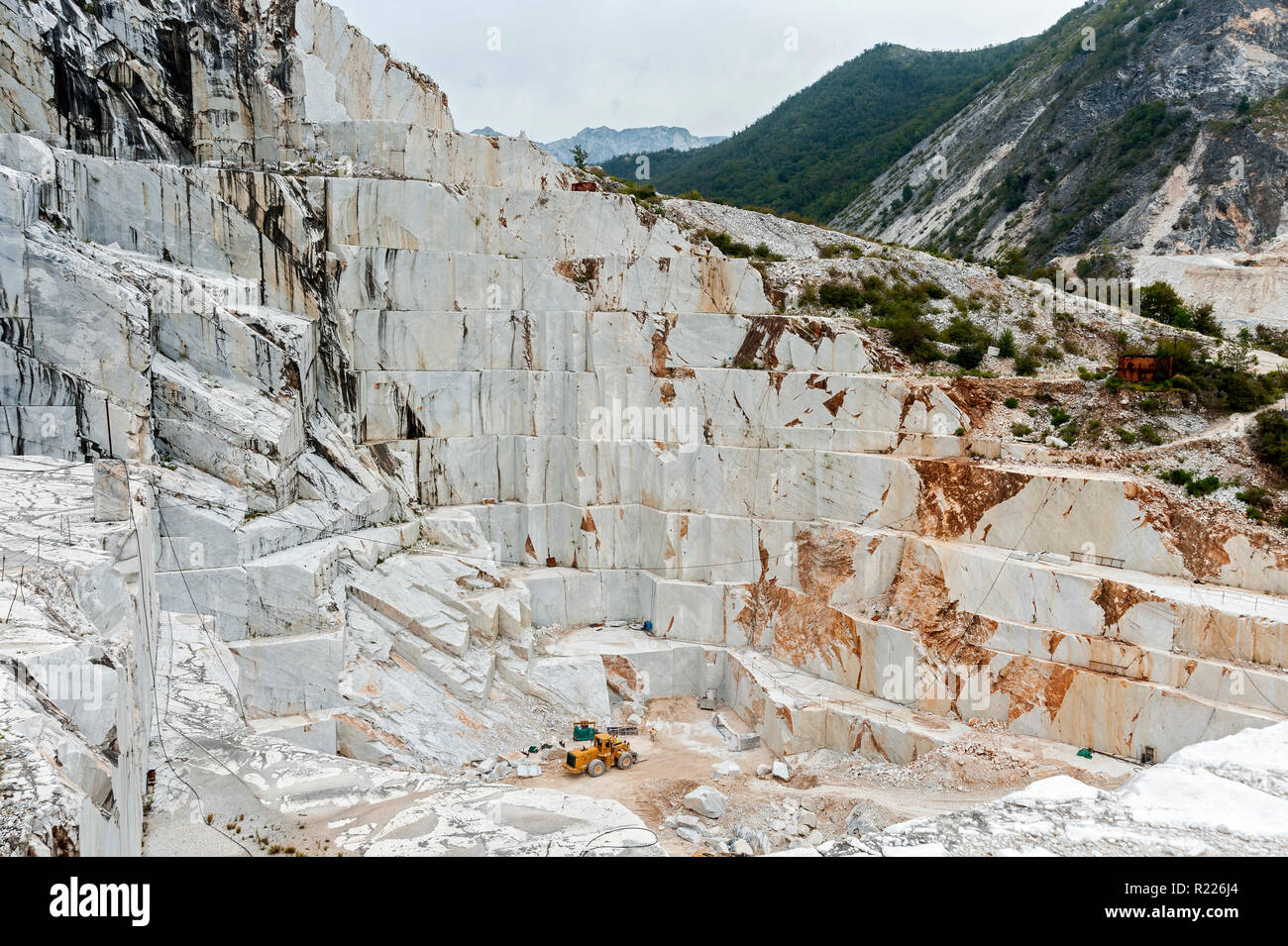 Marble quarry carrara hi-res stock photography and images - Alamy