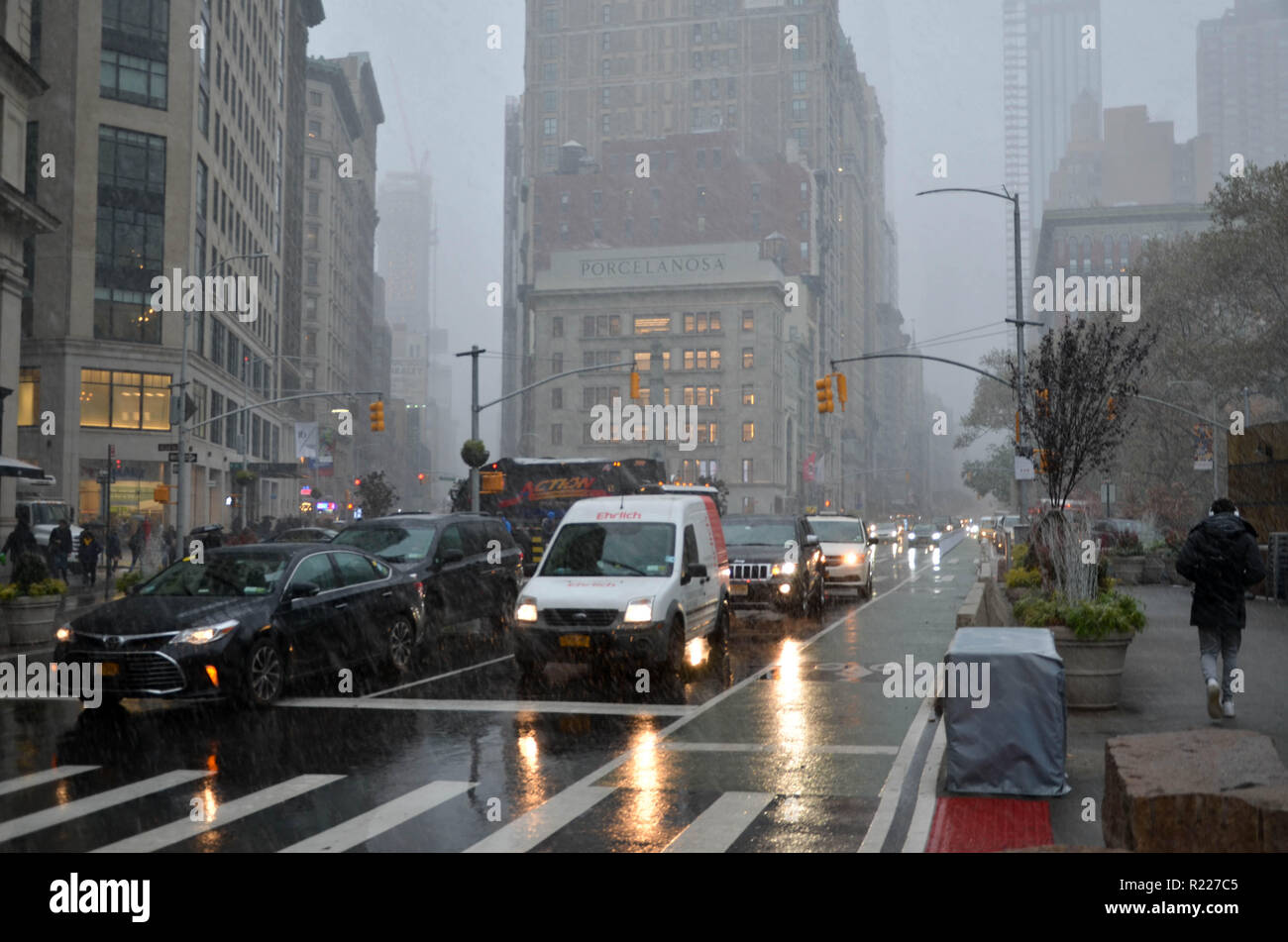 Manhattan, New York, USA. 15th Nov, 2018. A view of the street during a ...