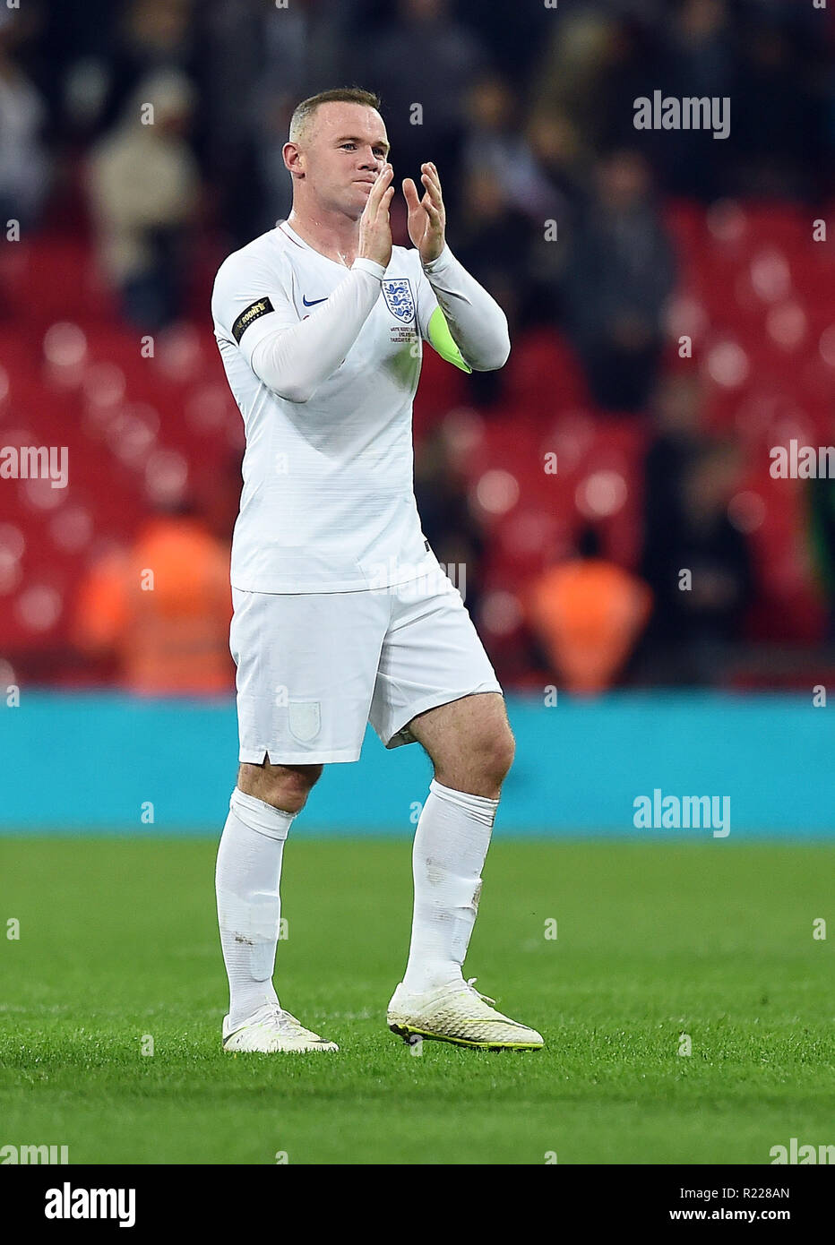 England shirt hi-res stock photography and images - Alamy